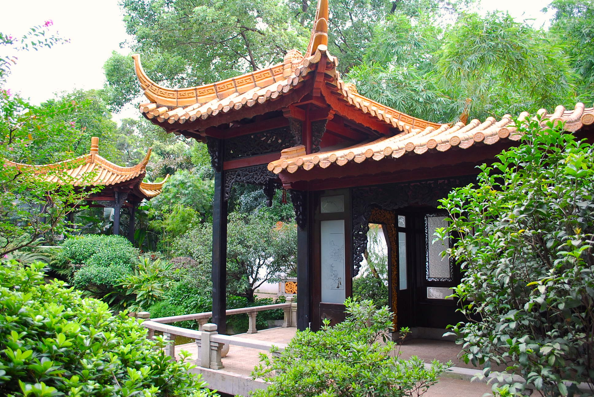 Embark on an infinite journey on a boat without moorings (CHINA ...
